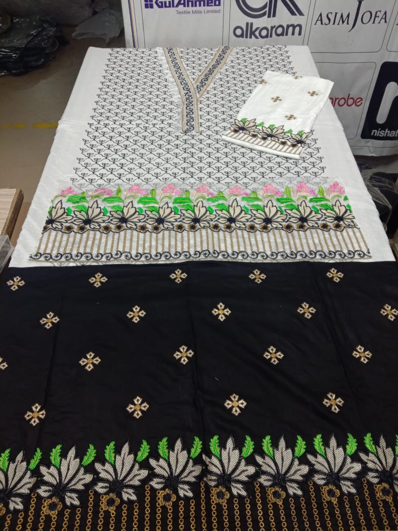 Kapray New Design LINEN 1101 for sale online in Lahore Pakistan.